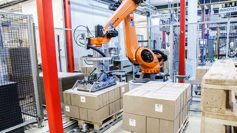 Palletising robot provides labour savings | KUKA AG