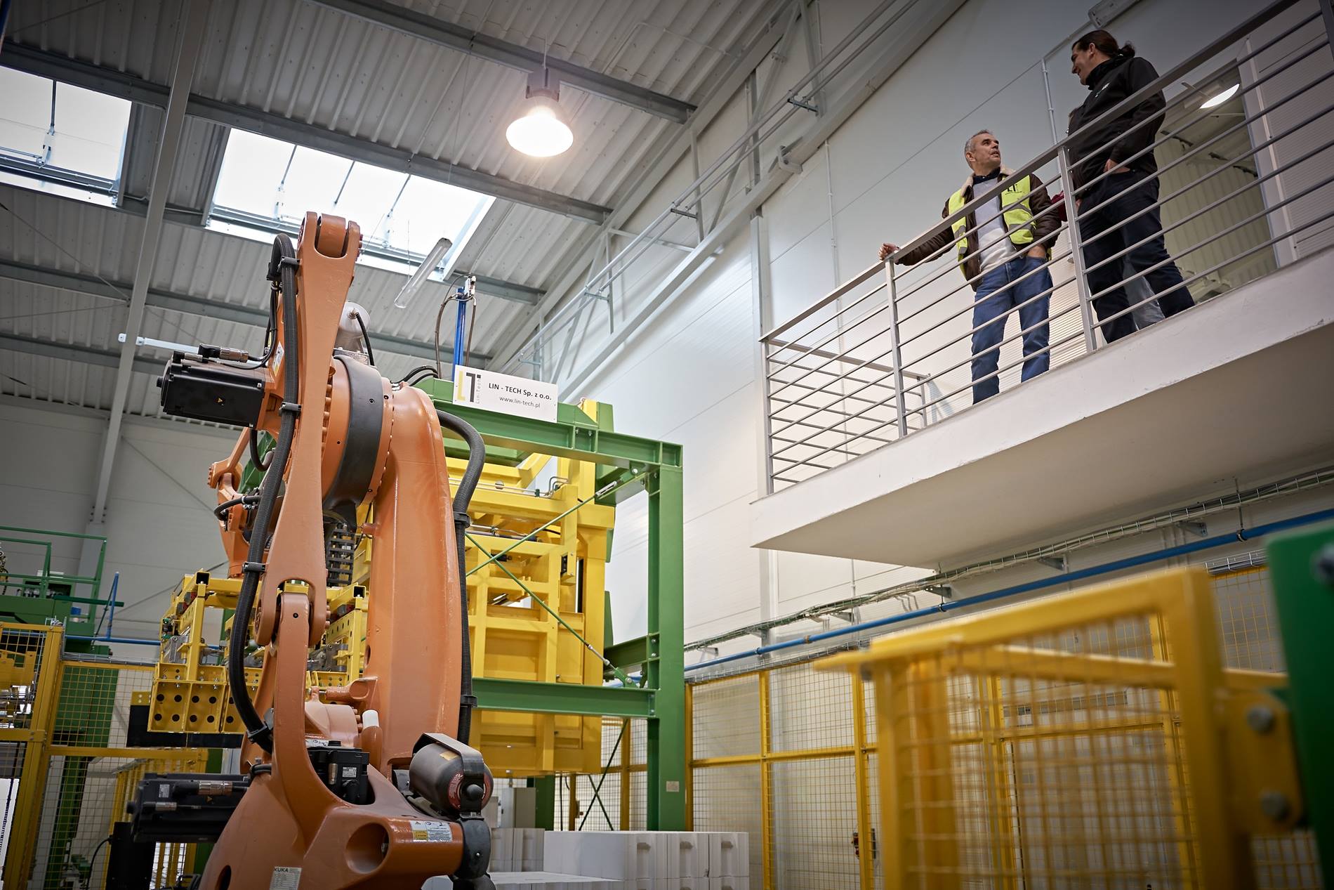 Innowacja w zakładzie Prefbetu. Nowy projekt Lin-Tech z robotem KUKA ...