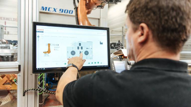 With digital services from KUKA to the smart factory | KUKA