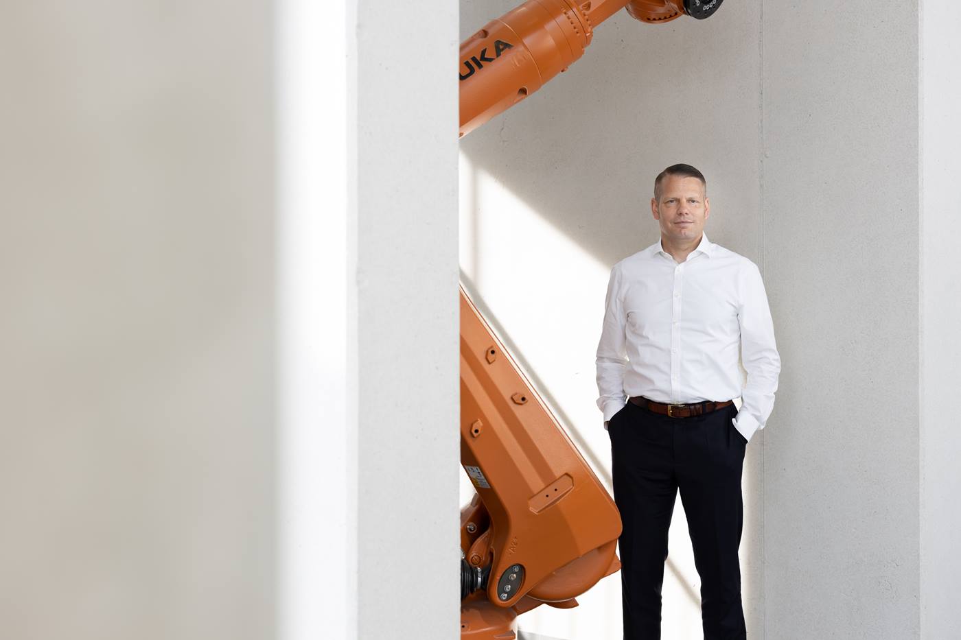 Industrial digitization - The Open Industry 4.0 Alliance | KUKA