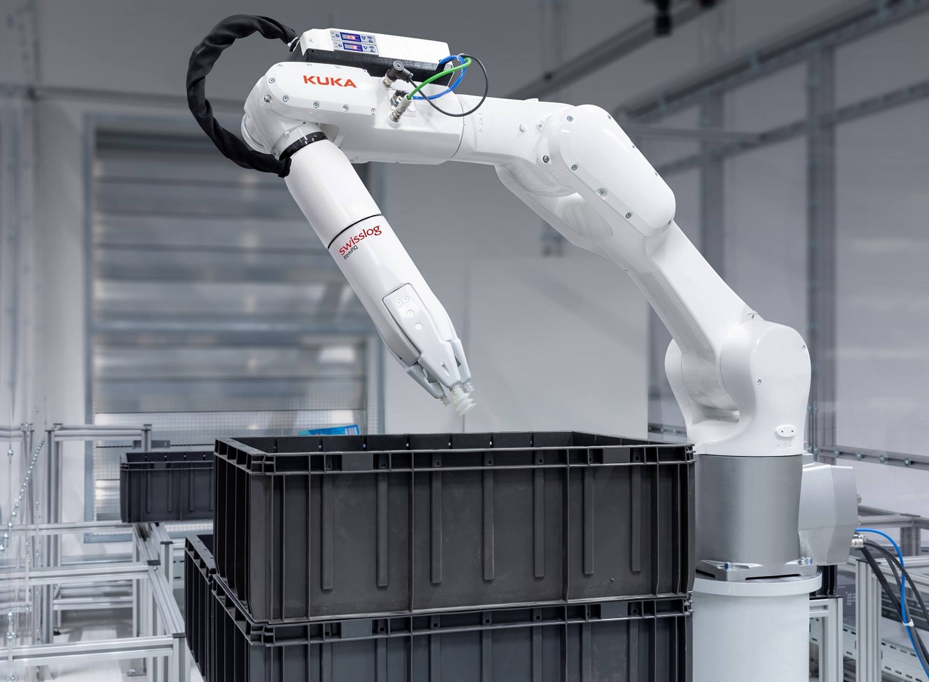 AI in robotics: from robot simulation to grip quality | KUKA AG