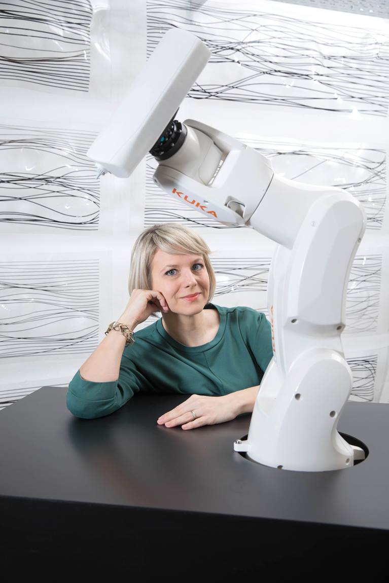 Interview with robot psychologist Martina Mara | KUKA