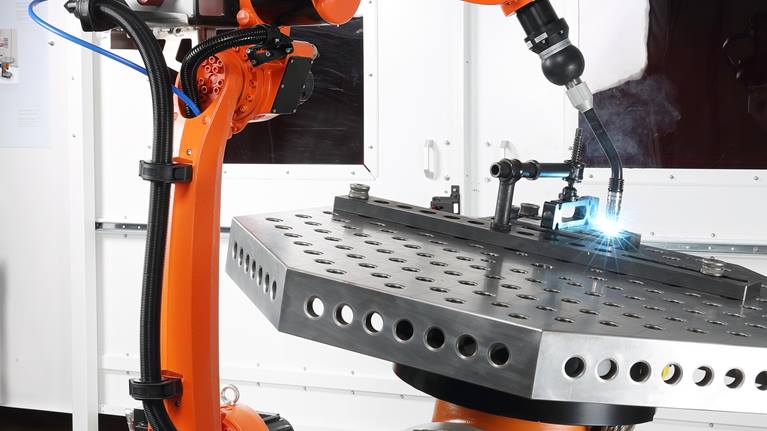 Automation solutions to enhance welding applications | KUKA AG