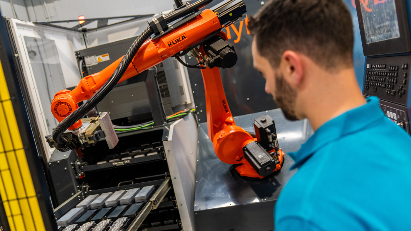 Lights Out Automation in Photonics Manufacturing with KUKA Robots | KUKA