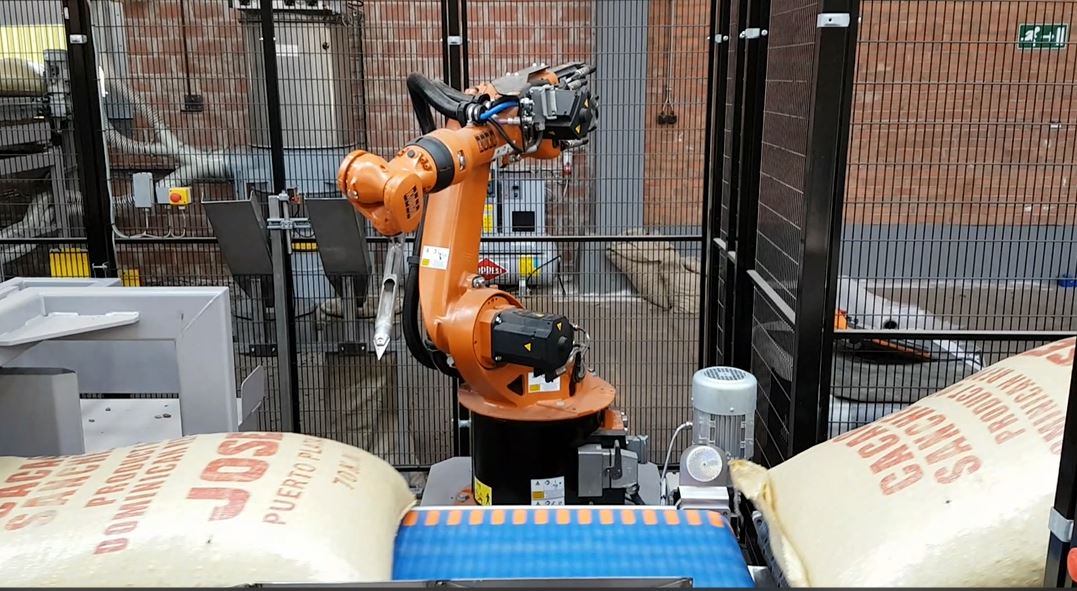 KUKA robot performs quality checks on coffee bags | KUKA Global