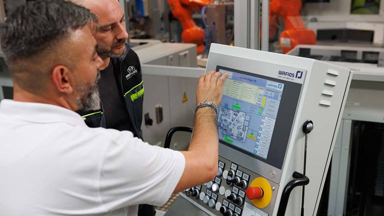 Automated valve production for electric car batteries | KUKA Global