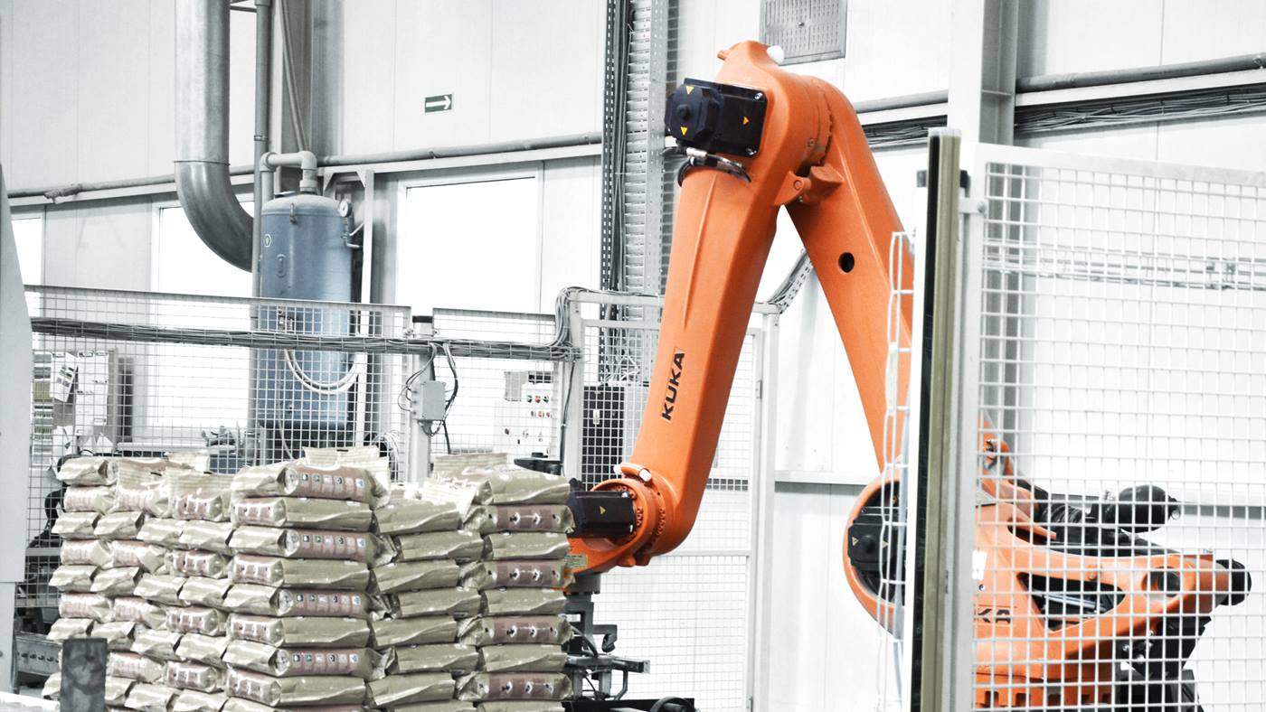 KUKA case study: Palletizing at Certech | KUKA AG