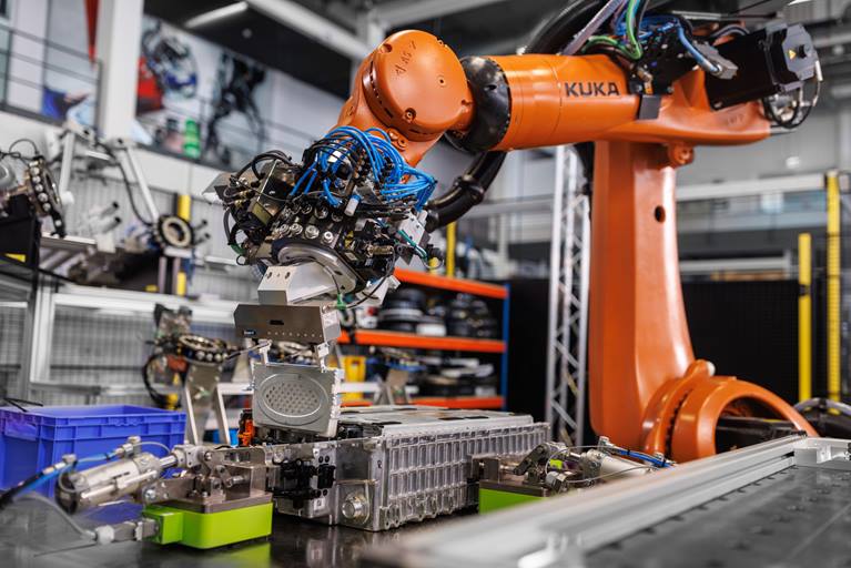“DeMoBat”: Battery disassembly for electric cars using KUKA robots ...