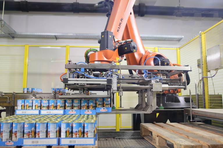 KUKA palletizer optimizes intralogistics and relieves employees | KUKA AG