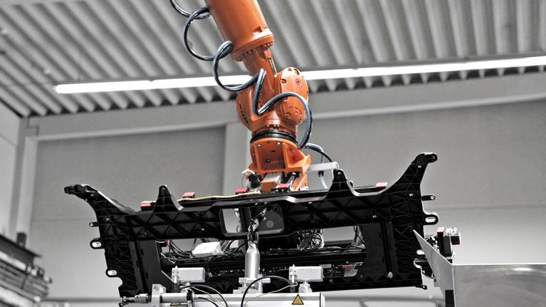 KUKA Case Study: KUKA robot supports automotive supplier | KUKA AG