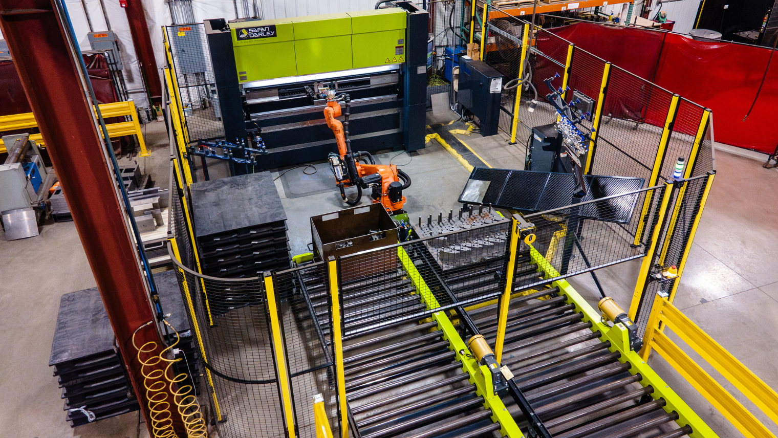 Industrial Robots Increase Fabrication Output and Worker Safety | KUKA ...