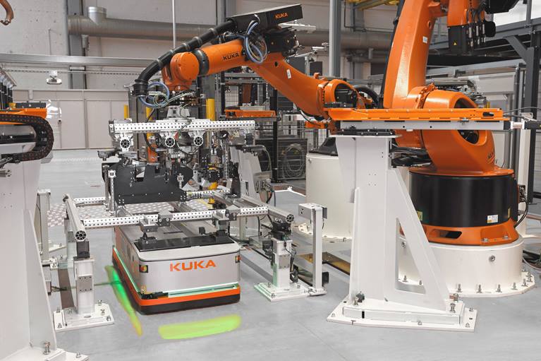 RFID technology in matrix production | KUKA AG