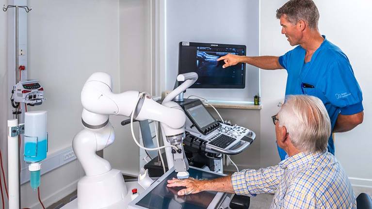 ARTHUR | The Robot For Automated Ultrasound Scanning | KUKA AG