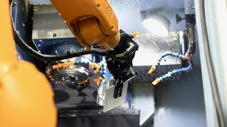 Automation Enables 24/7 Production of Precision Parts | KUKA AG