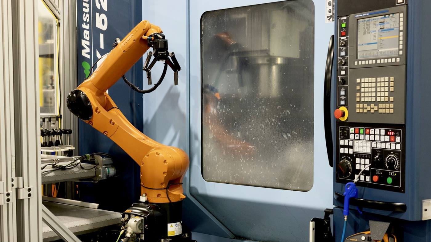 Automation Enables 24/7 Production of Precision Parts | KUKA AG