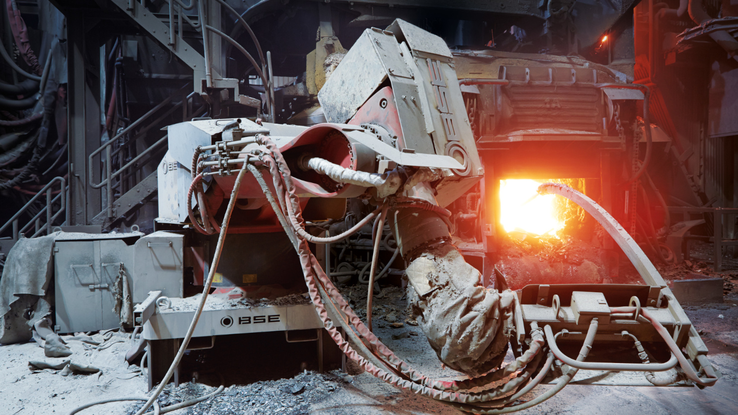 KUKA Roboter in der Gießerei - KUKA AG