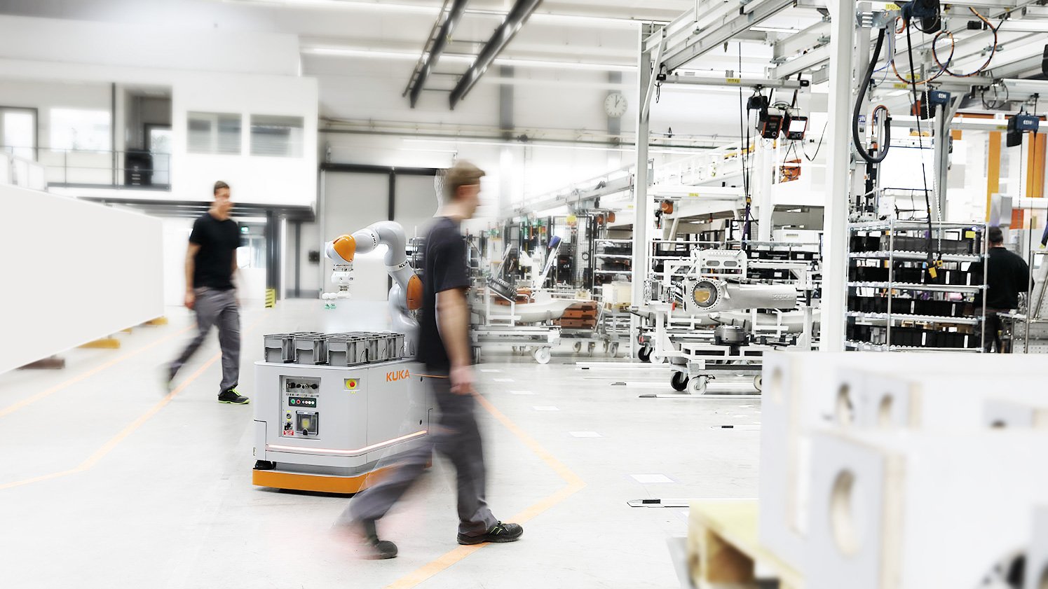 Mobile robots such as the KMR iiwa from KUKA boost productivity | KUKA ...