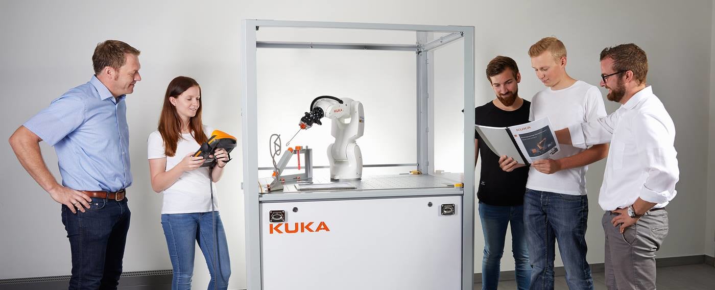 KUKA supplies pioneering robot training center in Ireland | KUKA Global