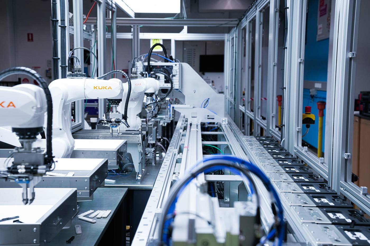 COVID-19 tests: Bosch Australia orders 144 KUKA robots for Ellume | KUKA AG