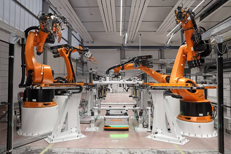 KUKA relies on 5G | KUKA AG