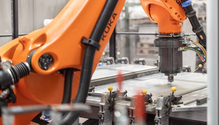 industrial intelligence 4.0_beyond automation | KUKA AG
