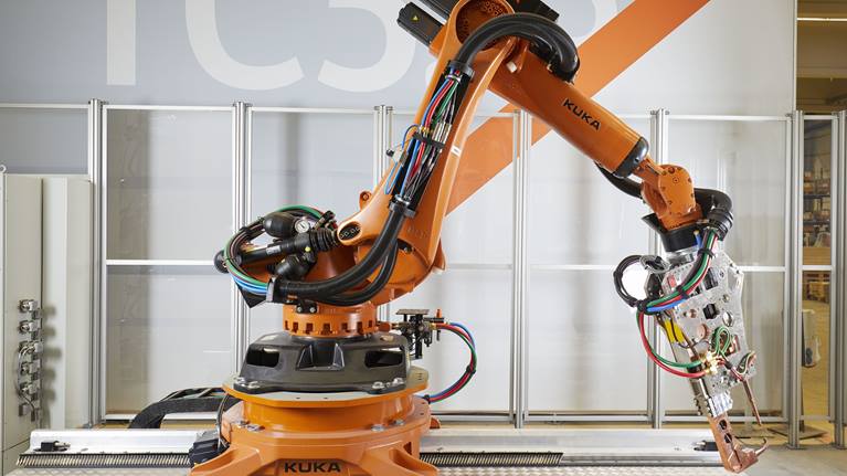 Cooperation between KUKA and KLEUSBERG: Automated Manufacturing in Modular Construction | KUKA ...