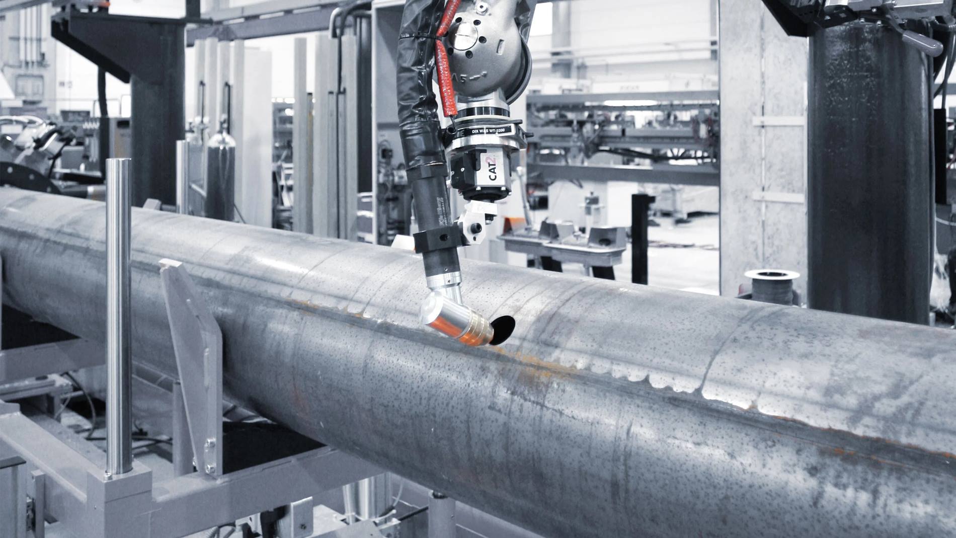 Automated cutting and separating with KUKA robots | KUKA Global