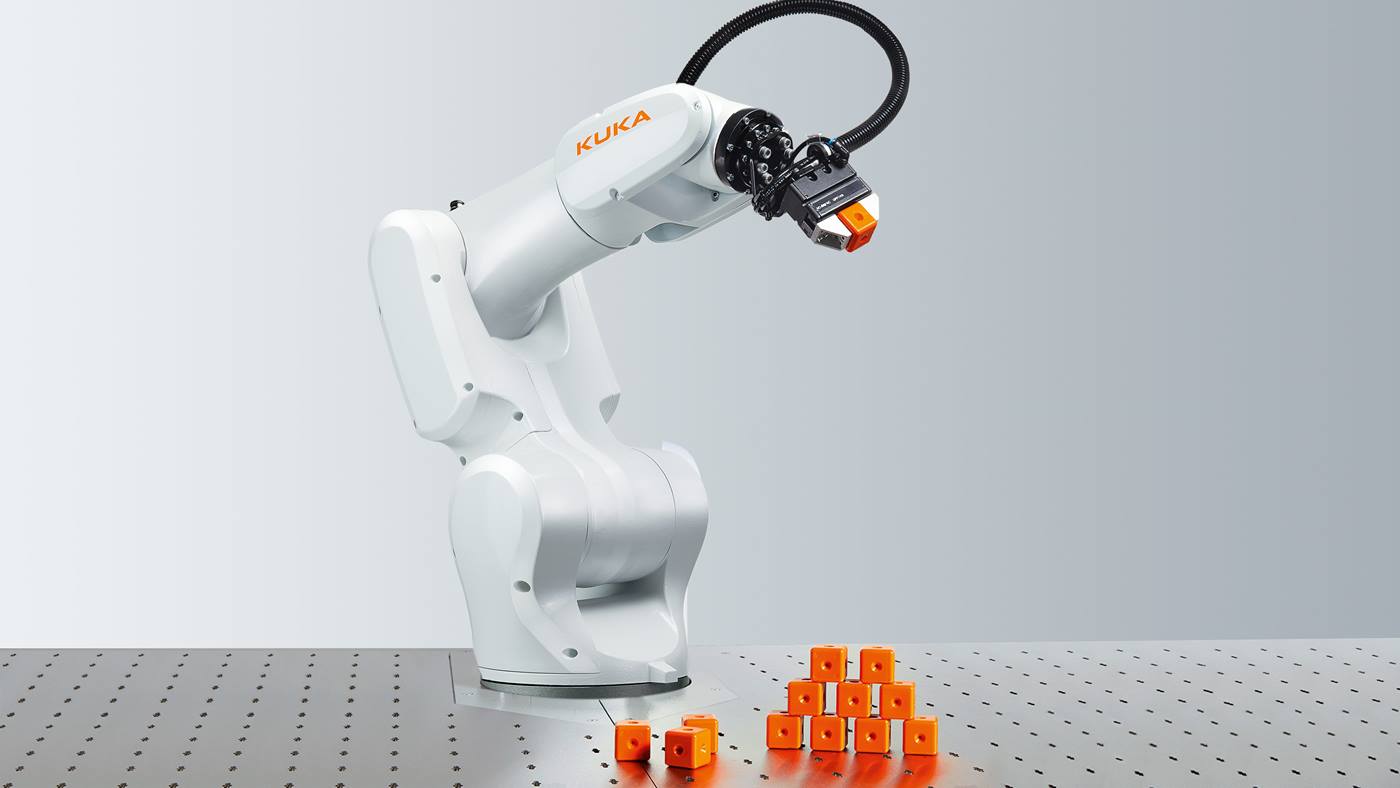 KUKA ready2_educate – Training cell for hands-on robotic training | KUKA
